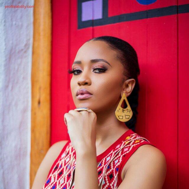 Manana Biography, Videos, Booking - ProfileAbility